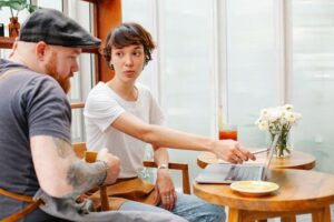 Undetectable Screen Sharing: Is It Possible and How?